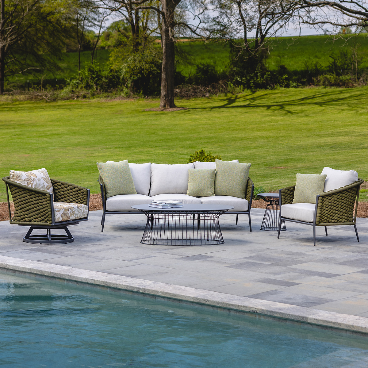Lloyd Flanders Escape Modern Outdoor Sofa and Lounge Chair Set | LF ...