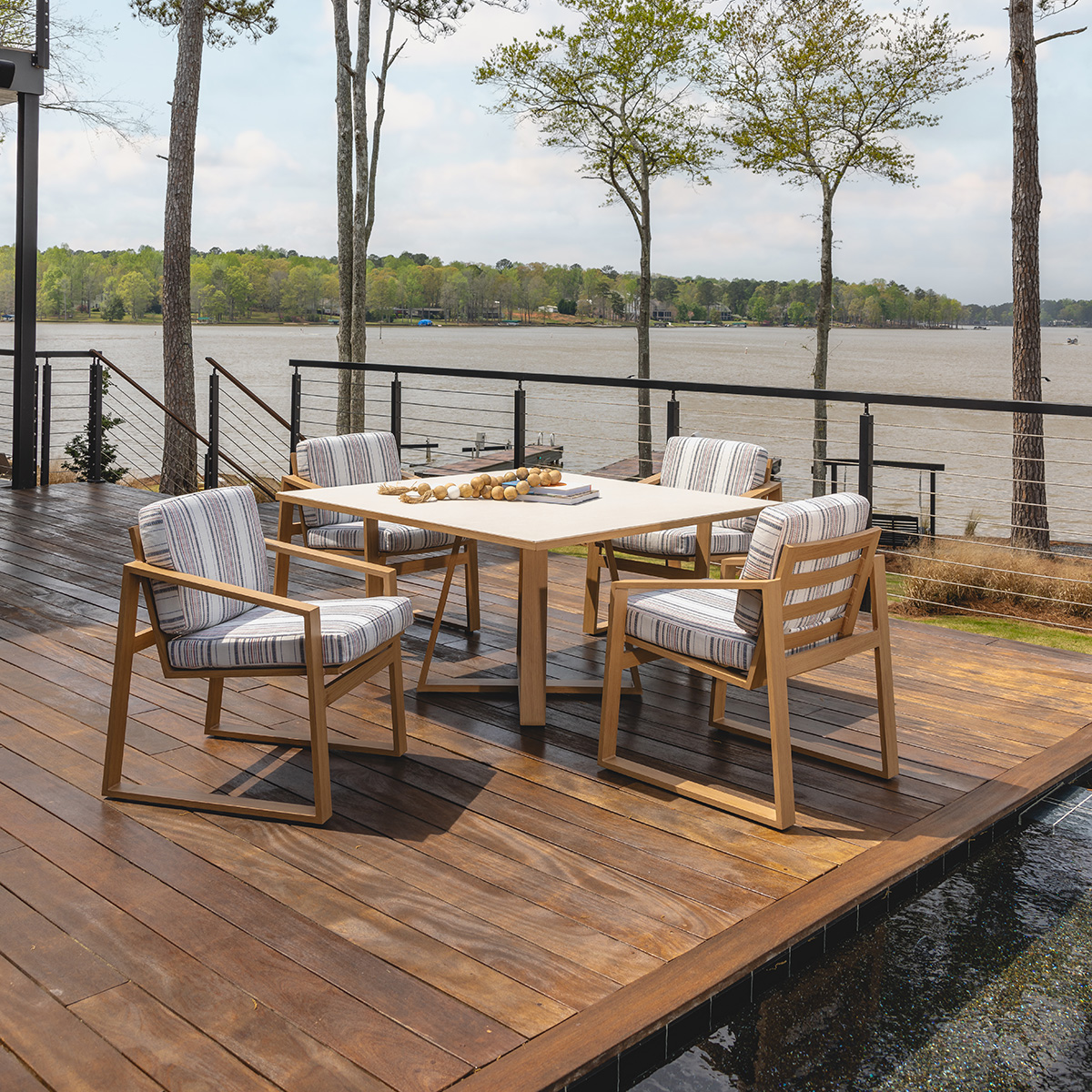 Lloyd Flanders Pursuit Dining Set for 4 | LF-PURSUIT-SET1