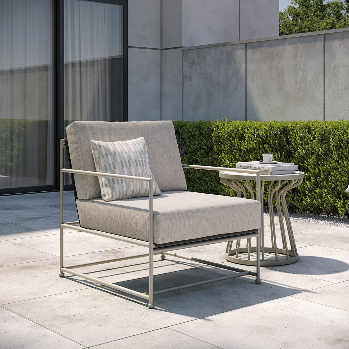 Tropitone Glendale Cushion Lounge Chair and Table Set | TT-GLENDALE-SET2